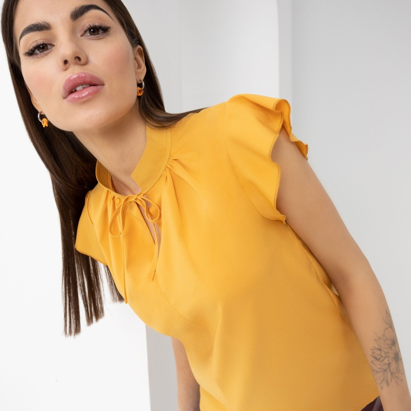 Блуза женская «Свежая подборка, сочный манго», желтый, 52RU — Charutti